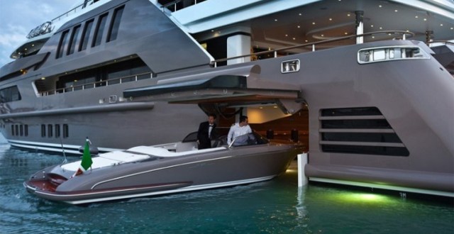 Spectacular Luxury Yachts Around The World - World inside pictures