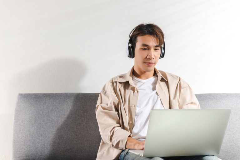 Men’s Workleisure: What Is It and 7 Style Tips